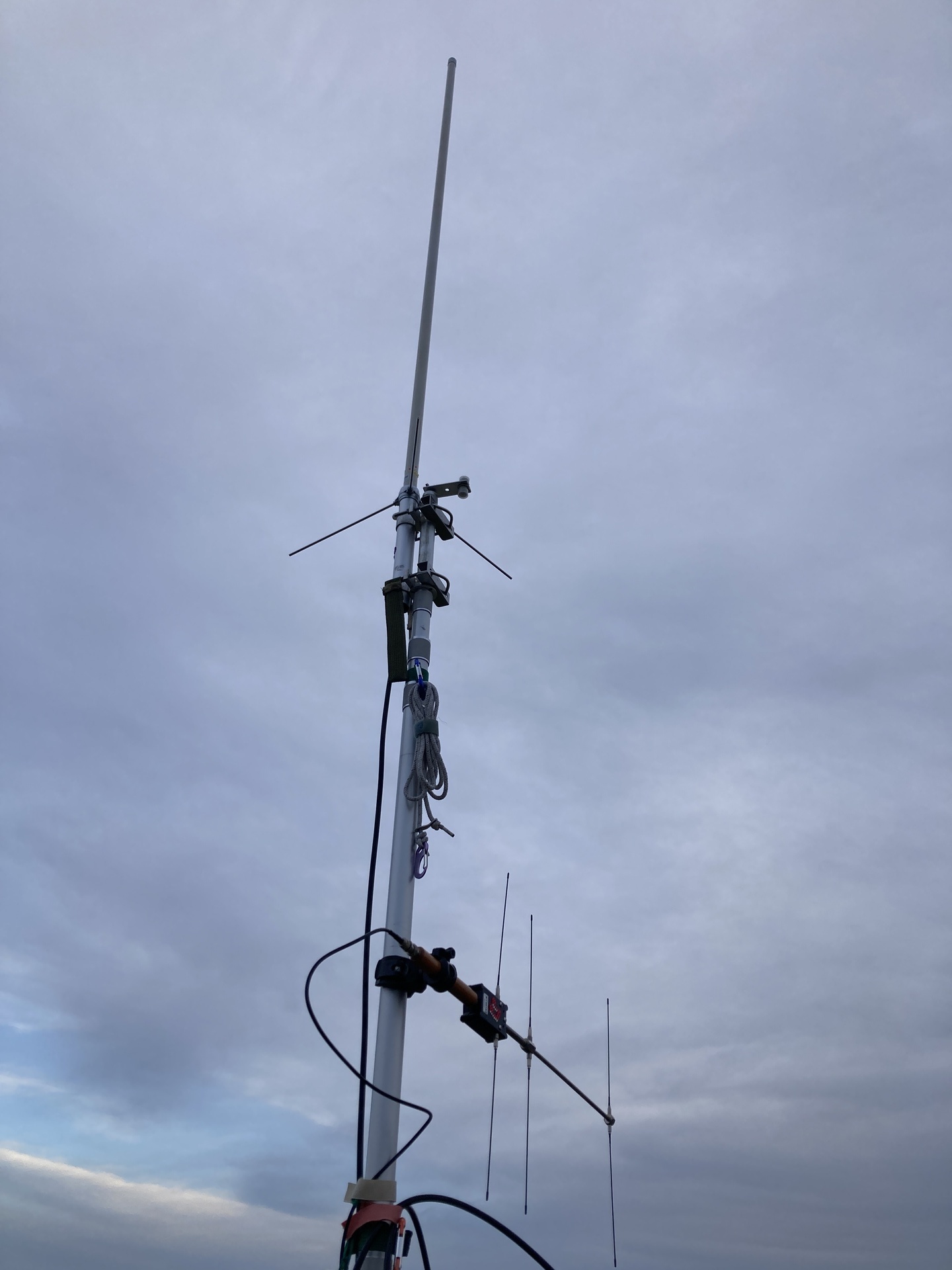 もし無線に興味をお持ちでしたら『ソラ友コール!!』 でお待ちしております。: 元気をのせて日本の空へ ／さいたまMG585